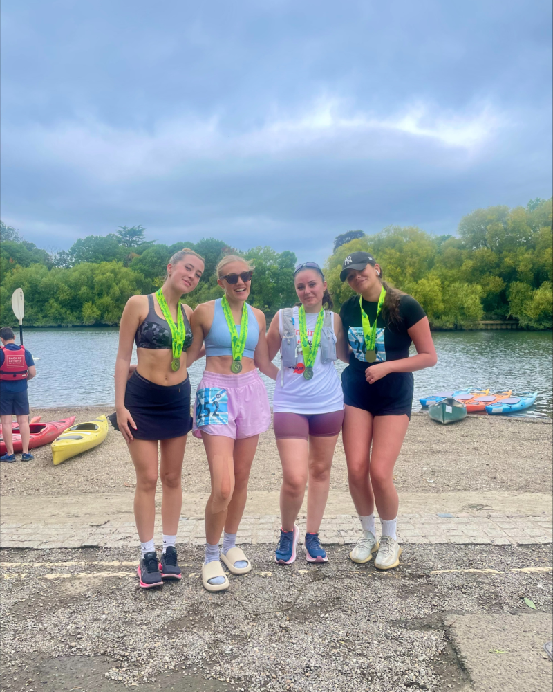 Thames Meander half marathon runners