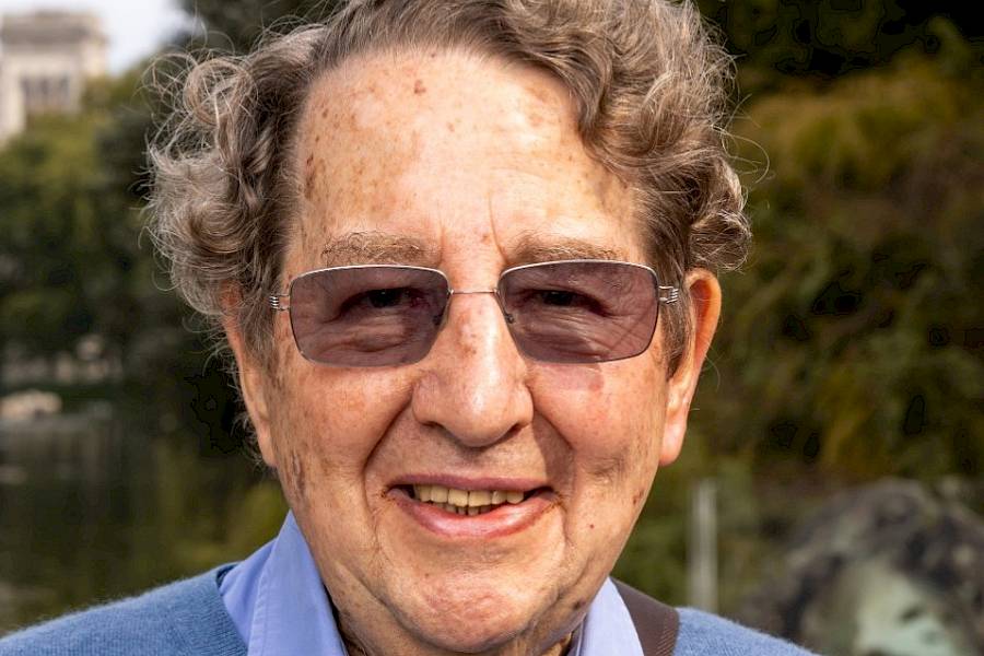 Latest news: loneliness, volunteering & supporting older people